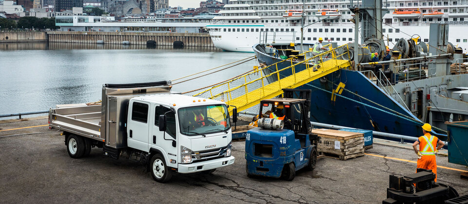 Isuzu Commercial Vehicles - Low Cab Forward Trucks - Commercial Trucks ...